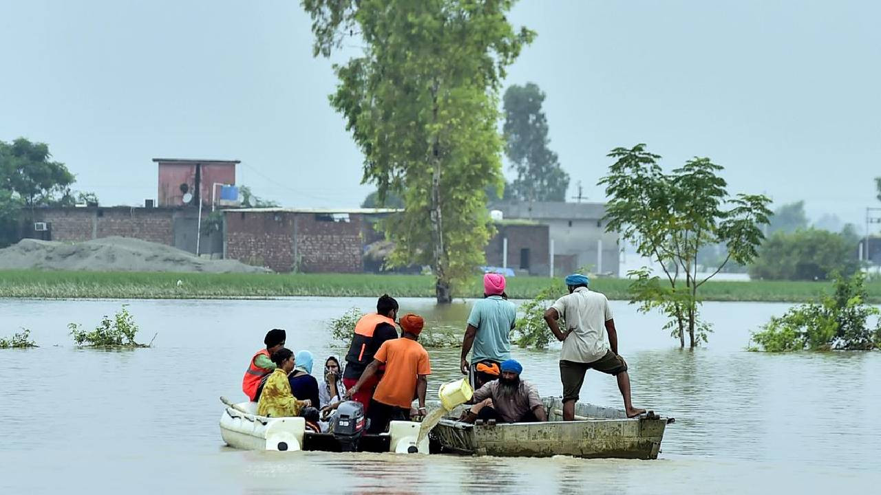 Punjab government reserves fuel and gas to ensure emergency relief amid ...