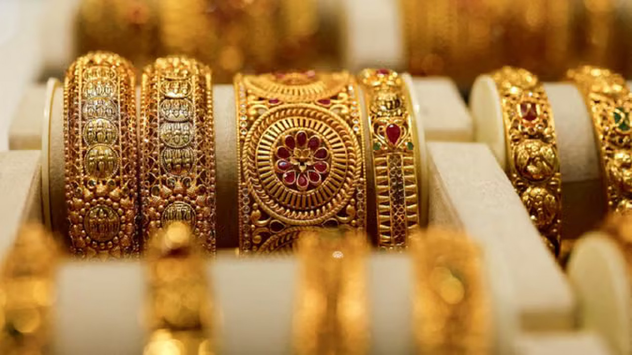 Gold and silver prices surge gold up rs 6000 silver jumps rs 10000